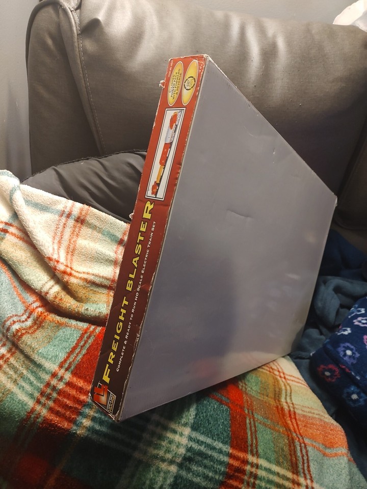 NEW Life Like Trains Freight Blaster HO Train Set Santa Fe Diesel ...