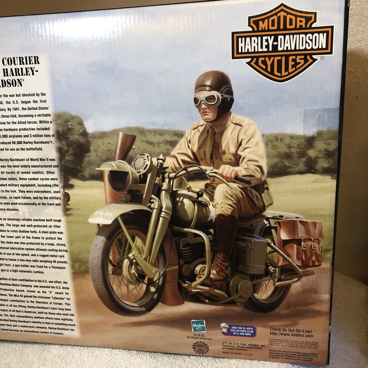 Hasbro GI Joe Classic Collection U.S. ARMY COURIER & WLA 45 Hasbro GI Joe Classic Collection U.S. ARMY COURIER & WLA 45