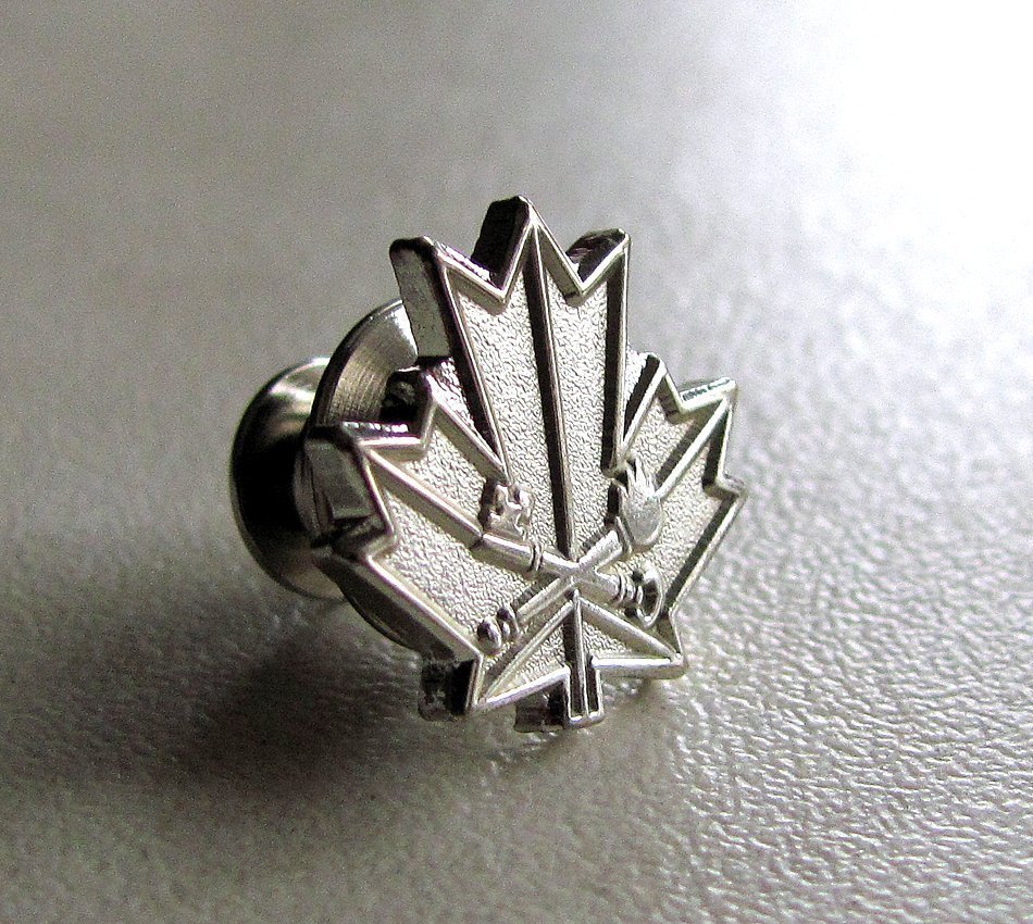 Canada Canadian Corrections Exemplary Service Medal Lapel Pin Badge | eBay