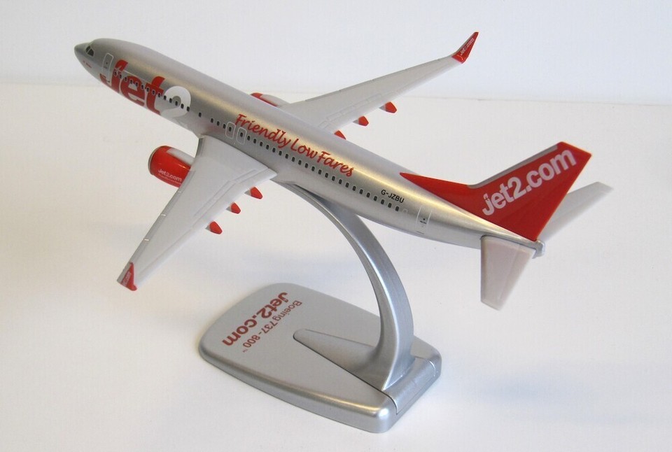 Jet2 Boeing 737-800 G-JZBU 1/200 scale desk model NEW PPC | eBay