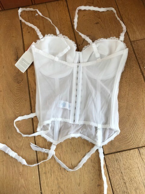 TRIUMPH BRIDAL BONED CORSET BASQUE BRA WITH SUSPENDERS 32 34 36 B C D ...