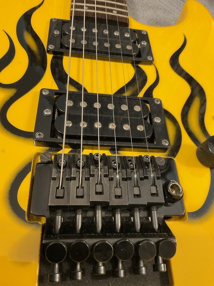 Squier by Fender Showmaster 2002 Yellow 20th Anniversary With Case ...