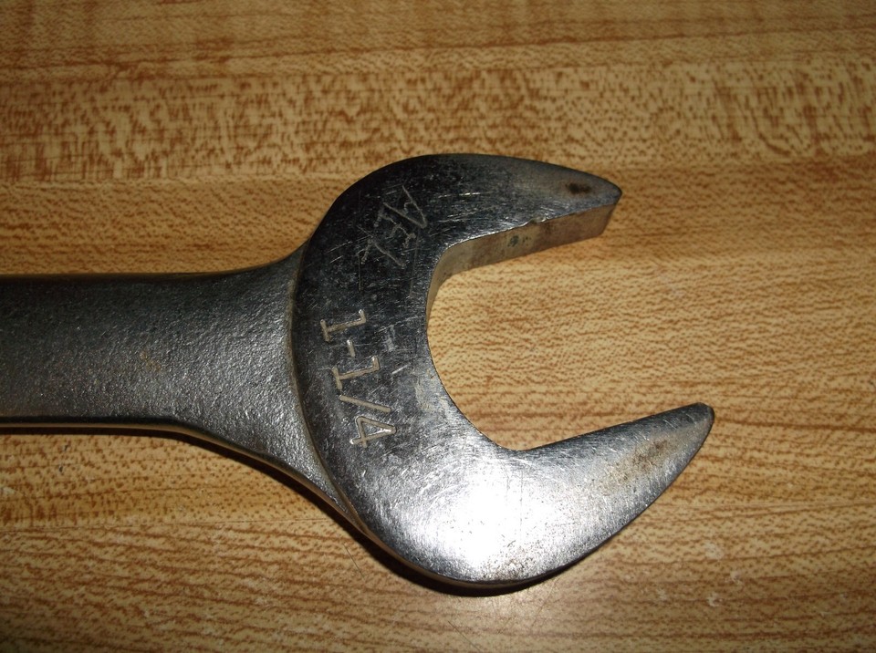 Craftsman Tools 1-1/4" SAE Combination Wrench 12 Point -V- 44708 Forged ...