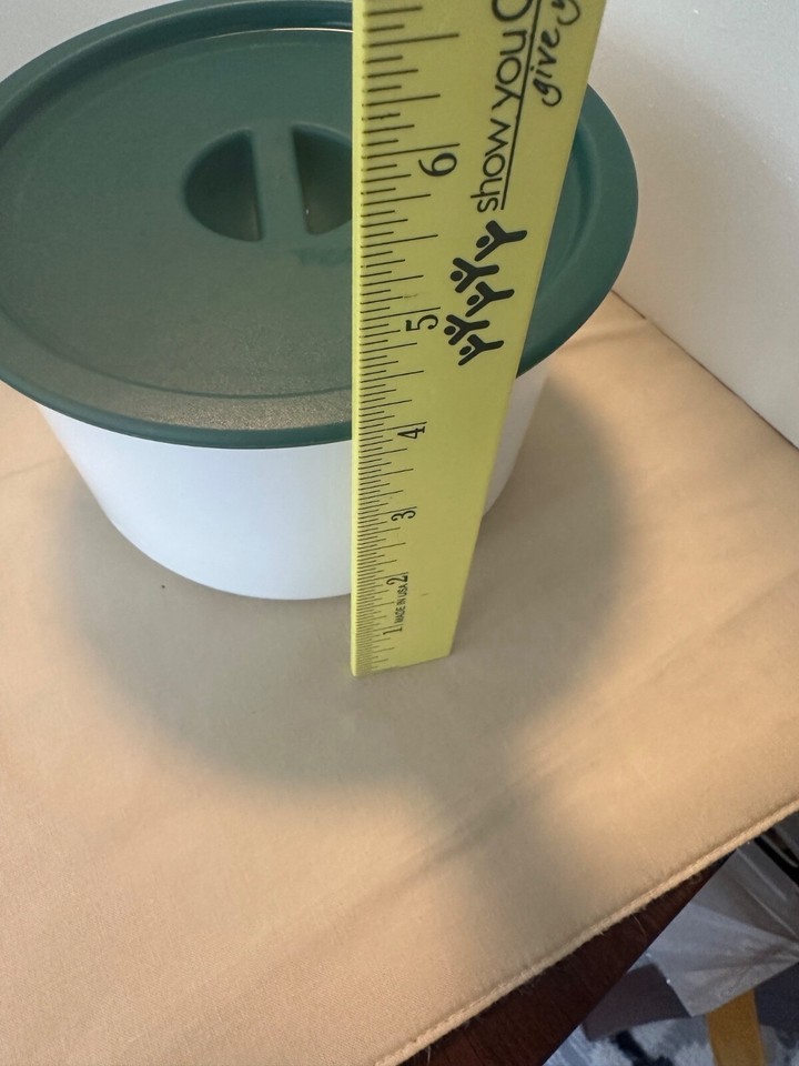 Vintage Tupperware 1.5 Qt. One Touch Storage White Canister w Green Lid ...