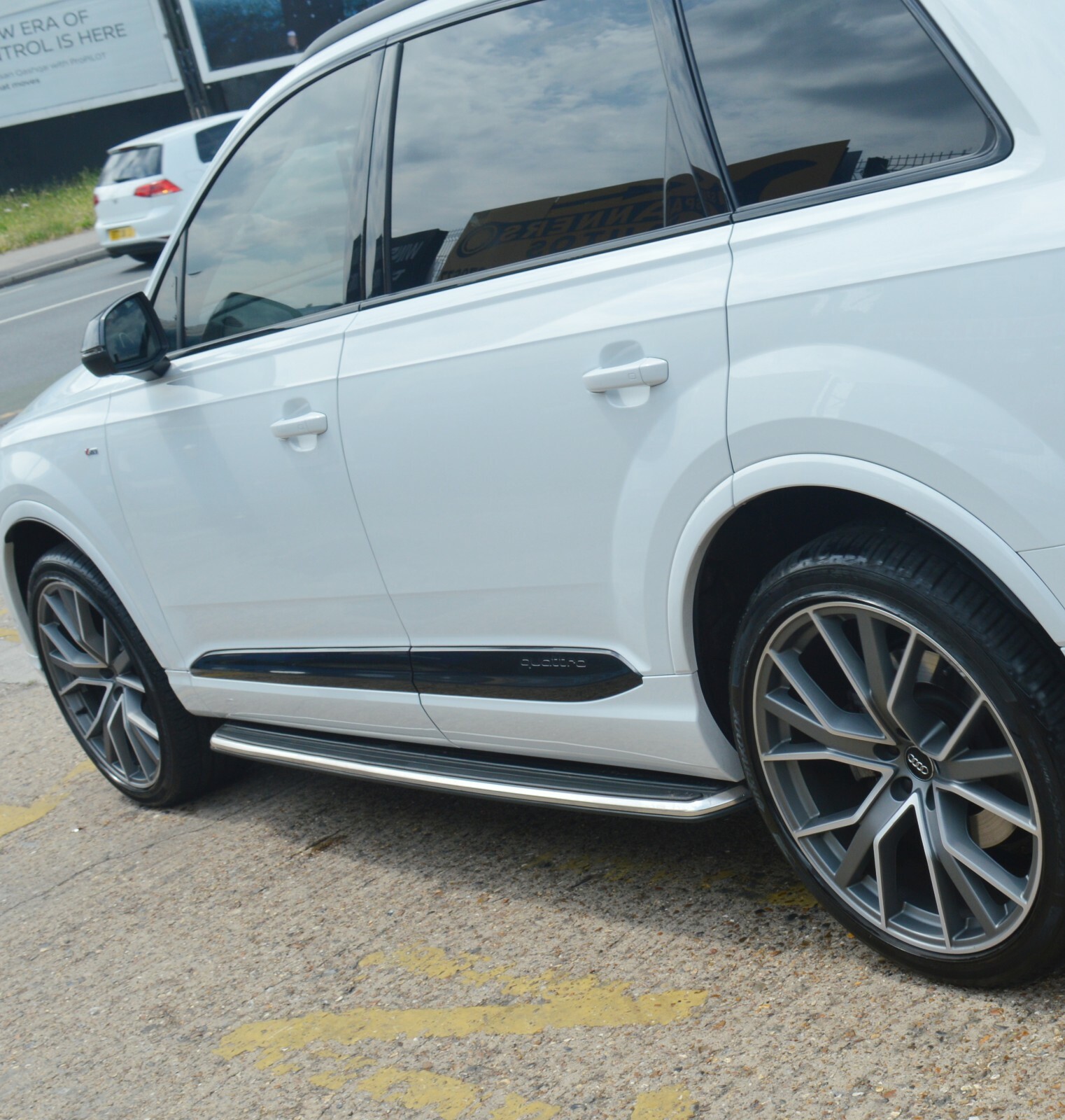 AUDI Q7 OEM STYLE SIDE STEPS BAR RUNNING BOARDS 2016+ 4MB 4MG 100% OEM ...