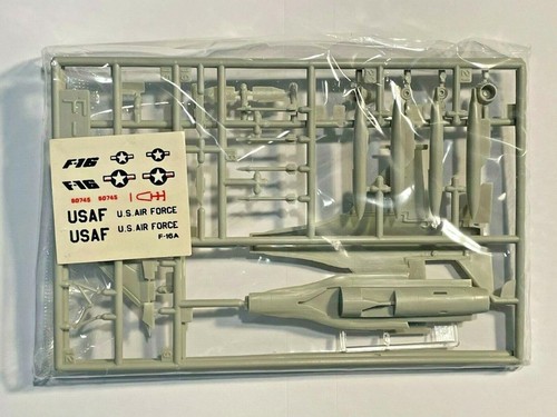 1/144 PLASTIC HOBBY CRAFT KIT F-16A ROLLOUT with NSAWC DESERT CAMO ...