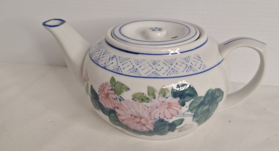 Vintage Chinese Porcelain Teapot Blue & White Pink Flower Teapot ...