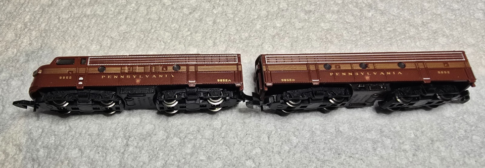 Marklin Z # 88605 F7 A/B/B/A Diesel Loco Pennsylvania & 82591 Car Set ...