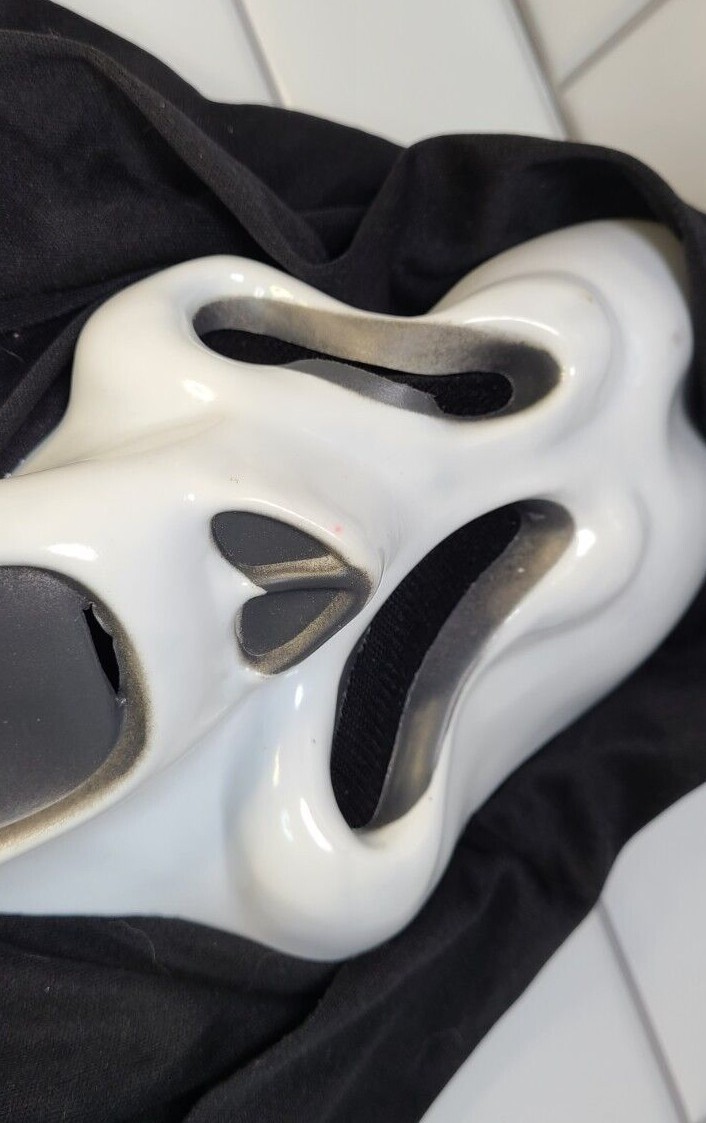 Scream Easter Unlimited Ultra White Inner Stamp Ghostface Thriller ...