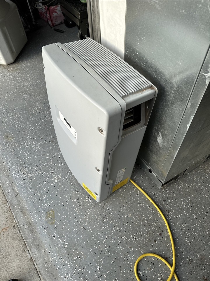 SMA Sunny Boy SB 5000US Inverter NEW OLD STOCK | eBay