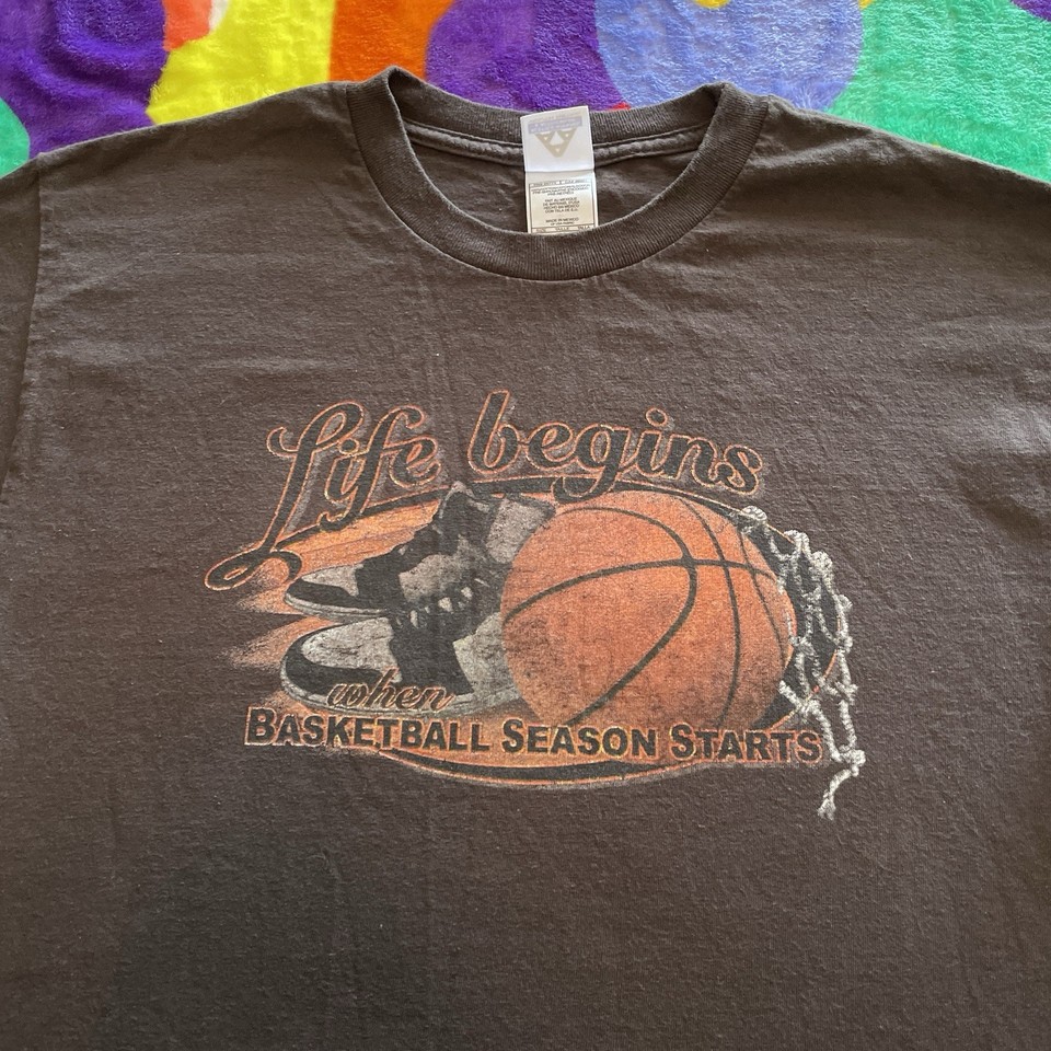 Basketball Art T-Shirt Boys Size XL Team Sports Fun Kids Youth Shoes ...