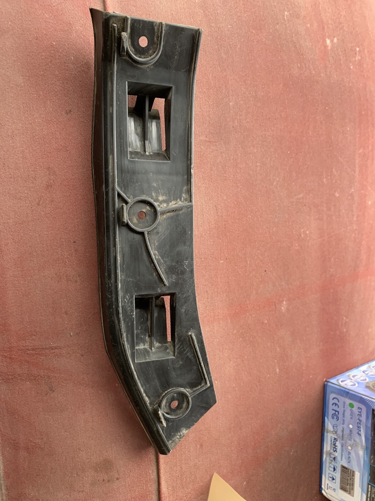 VW polo 9N Nearside Front Bumper Mounting Bracket TRIM 6Q0807183 2002/ ...