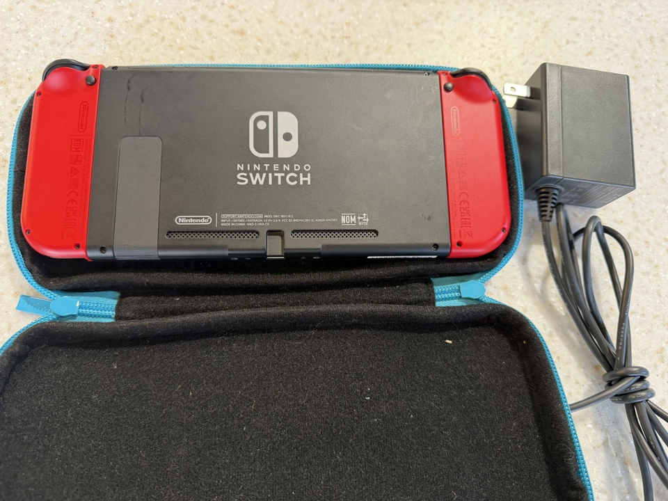 NINTENDO SWITCH HANDHELD GAME CONSOLE CONTROLLER WORKS PERFECT NES HQ ...