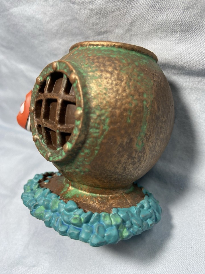 Disney Pixar Finding Nemo in Deep Sea Diver Helmet Sketchbook Ornament ...