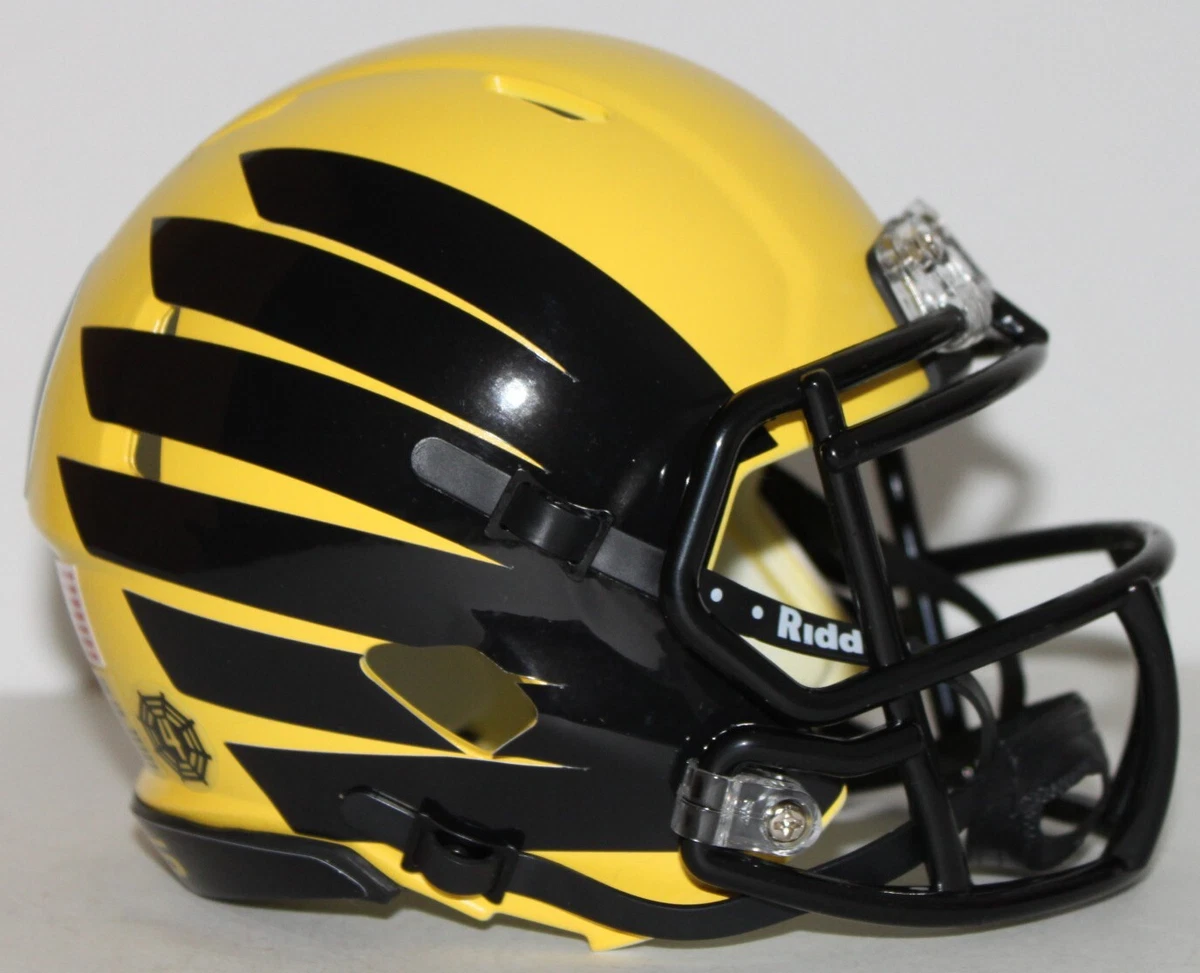 Oregon Football Helmets 2022