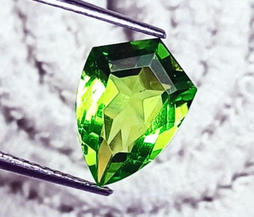 Peridoto Decorato Forma 9.50 KT Certificato Loose Gemma | eBay