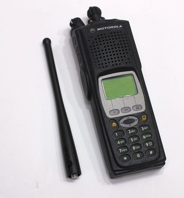 Motorola Xts5000 Digital UHF 450 - 520 MHz Model III 256 CH ...