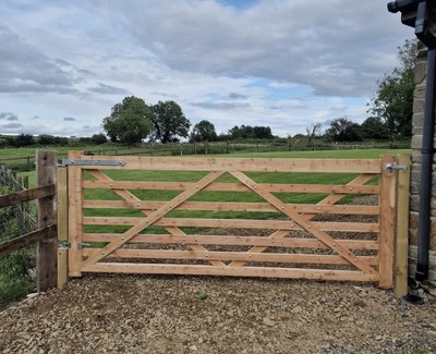 Larch Gate Bespoke Handmade Gaden Field Gate Any Style Any Size | eBay UK