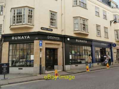 Photo 6x4 Runaya, Turl Street Oxford/SP5106 What is now a beauty and ...
