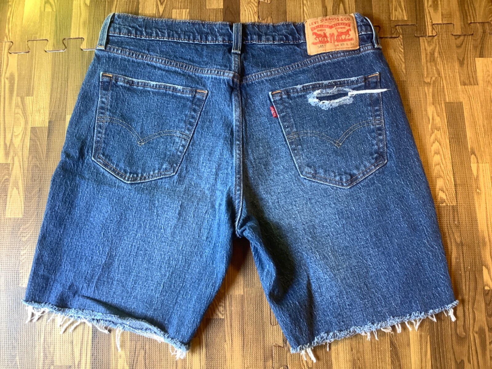 Levi's 541 Mens Cutoff Jeans Shorts 33x34 (33x8) Dark… - Gem