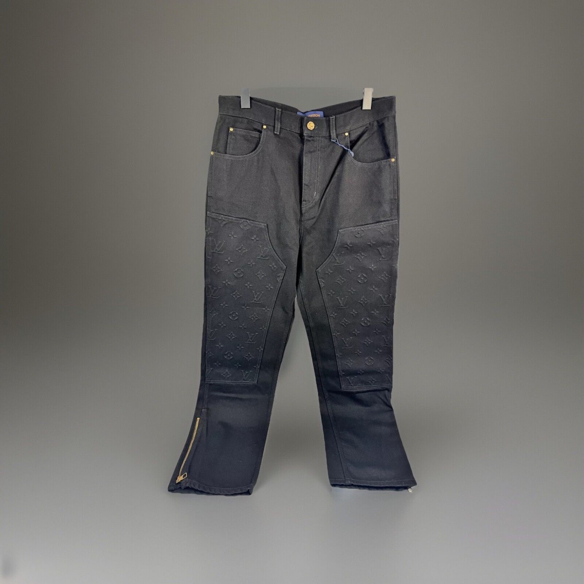 LOUIS VUITTON 1AA525 MONOGRAM DETAIL CARPENTER DENIM LOUIS VUITTON 1AA525 MONOGRAM DETAIL CARPENTER DENIM