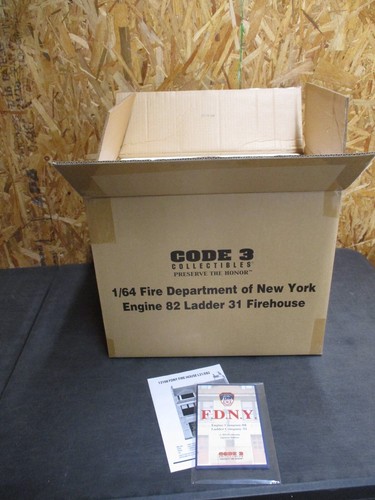 Code 3 FDNY Engine 82 Ladder 31 Fire House | eBay