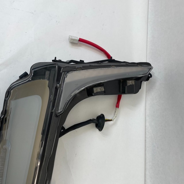 Lexus Lc500 2127miles OEM 2017 MINT Rear Right Tail Lamp Light Lens ...