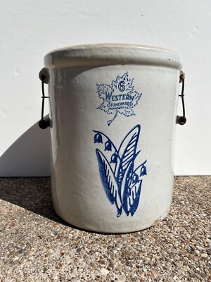 Crocks - Crock With Wood