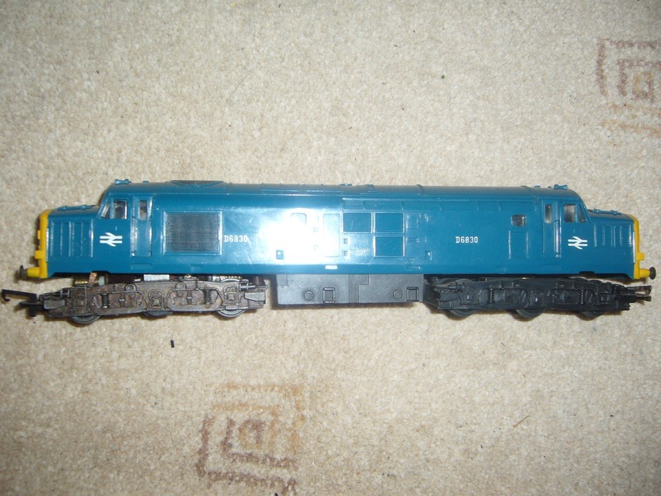 OO GAUGE TRIANG HORNBY RAILWAYS R751 CLASS 37 DIESEL D6830 BR BLUE ...