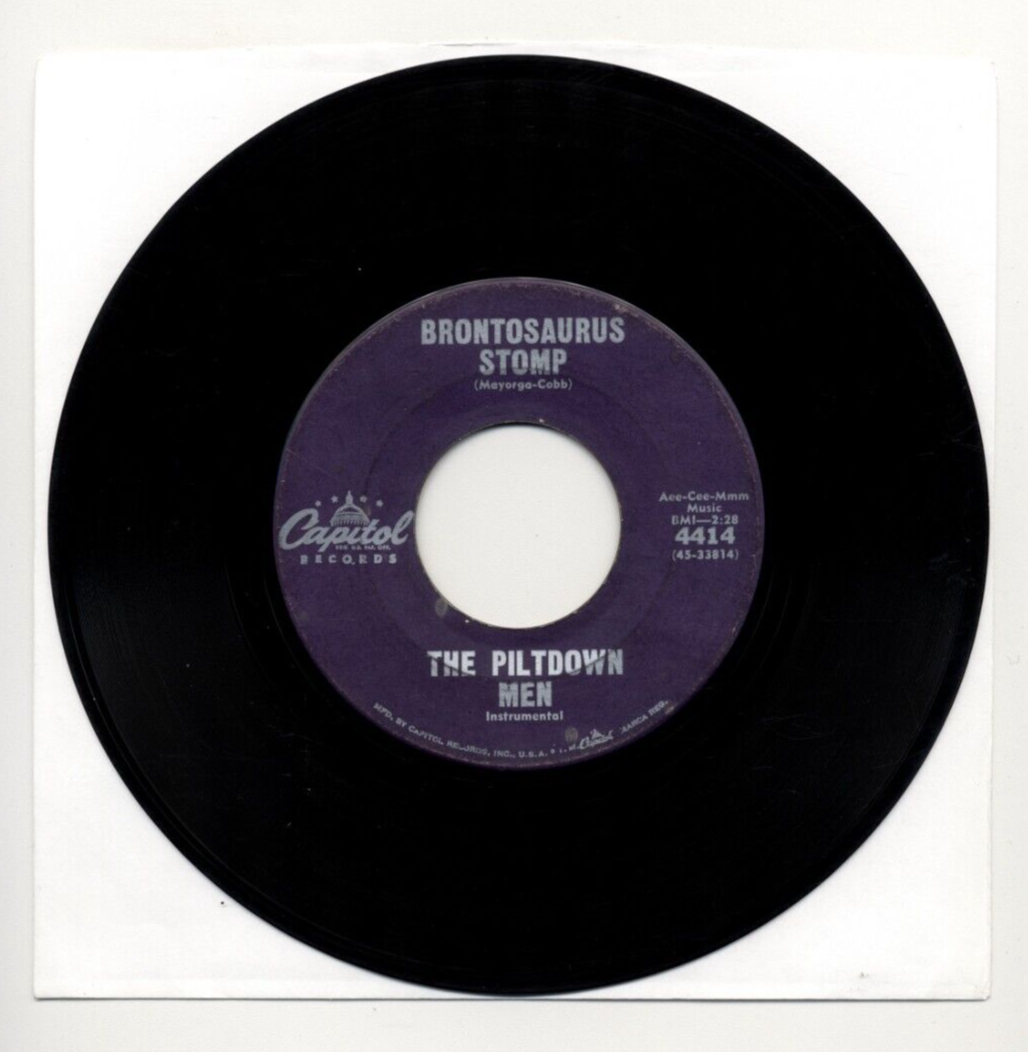 THE PILTDOWN MEN - Brontosaurus Stomp / 7" 45 RPM Vinyl Single 1960 ...