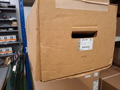 Genuine GM Round Assist Steps in Black (for Z71 Models) 84331817 21-24 ...