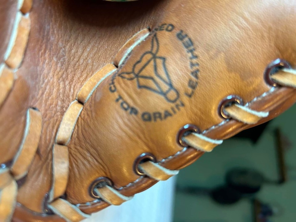 Spalding 42-4016 Carl Yastrzemski Left Handed First Baseman RSO Glove ...