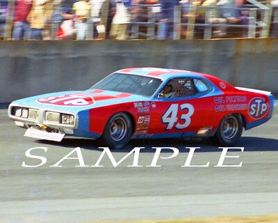 RICHARD PETTY #43 STP RACING ON TRACK AT DAYTONA 8X10 GLOSSY PHOTO #S7B ...