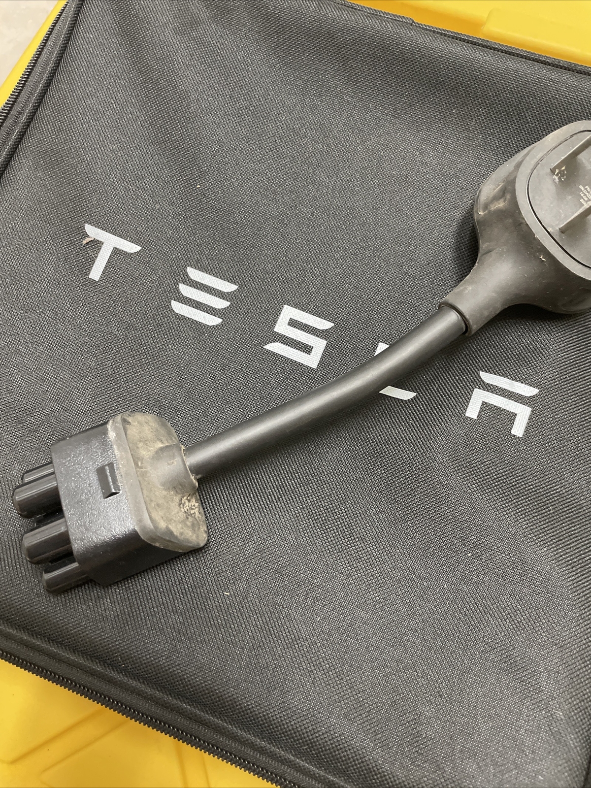 Tesla Gen 2 charger Universal Mobile Connector UMC charging cable 250v ...