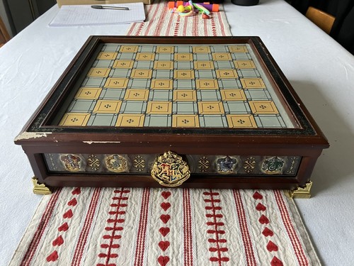 Harry Potter Hogwarts Chess Set Houses Quidditch Board Game | eBay