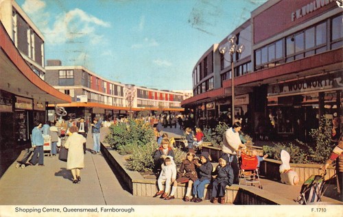 L236 England 1980 Farnborough Shopping Center Queensmead shops vintage ...