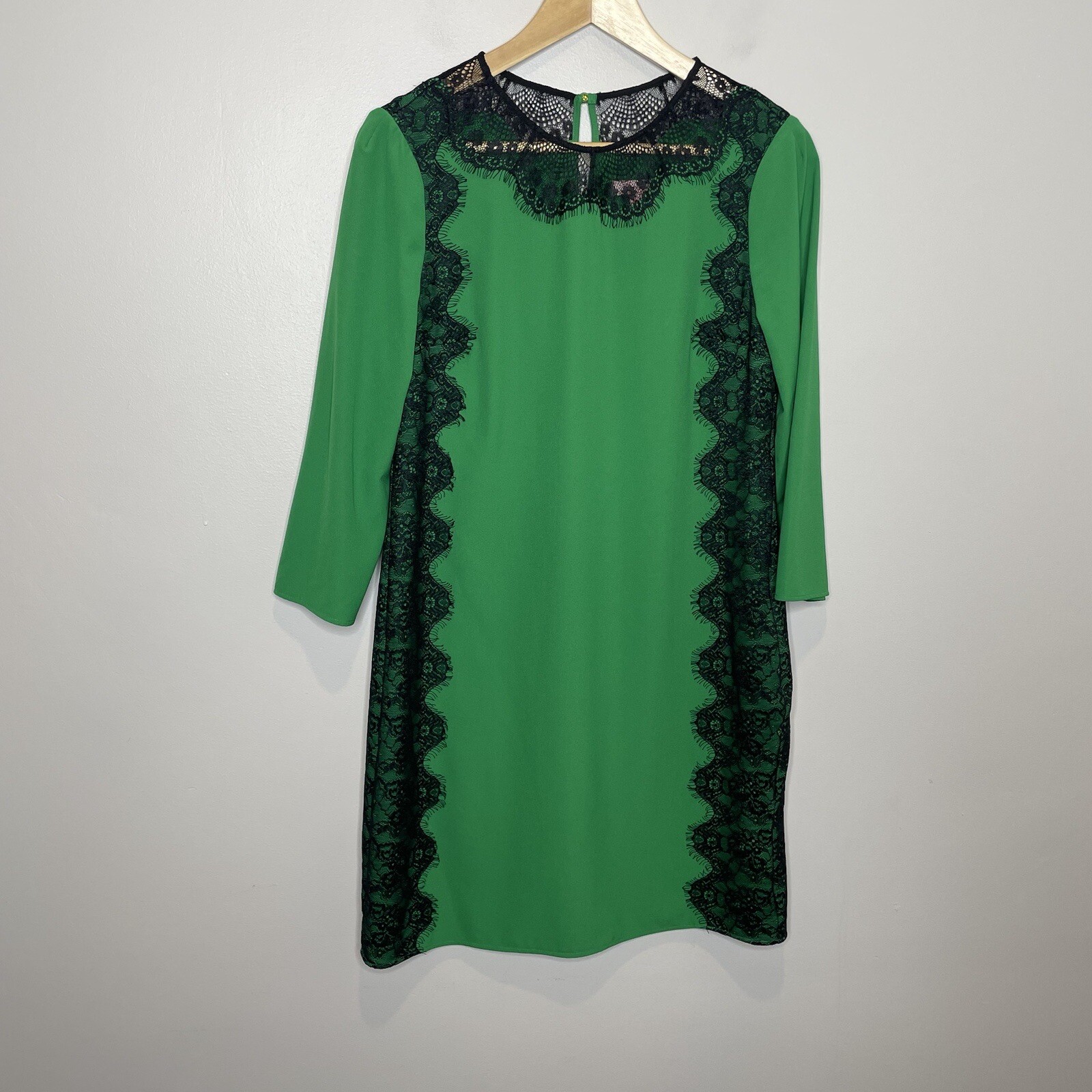 Ted Baker emerald green dress with black lace trim si… - Gem