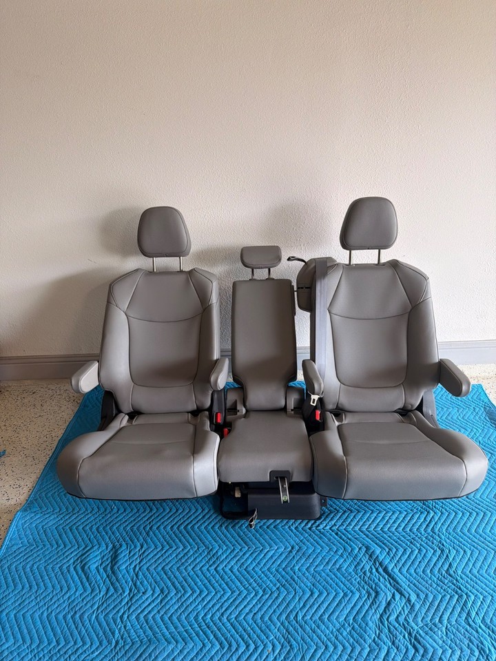 2025 Toyota Sienna XLE - New 2nd/Middle Row Seats | eBay