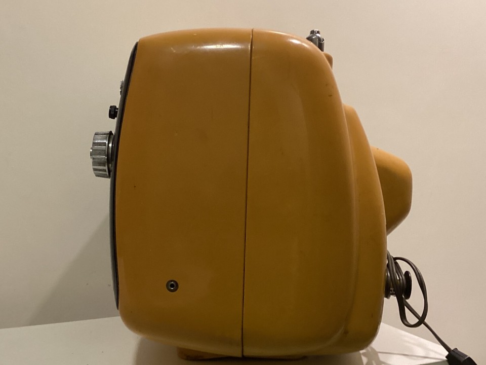 PANASONIC TR-542A SOLID STATE TV 1970s SPACE AGE OCHRE | eBay