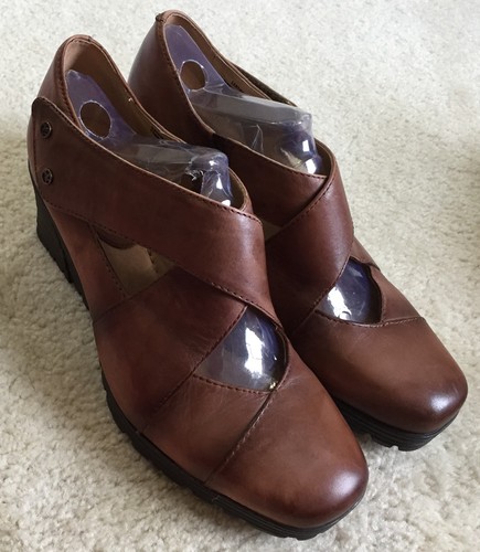 Women's Earth Spindrift Cinnamon Distressed Leather Wedge Shoes Heels 9 ...