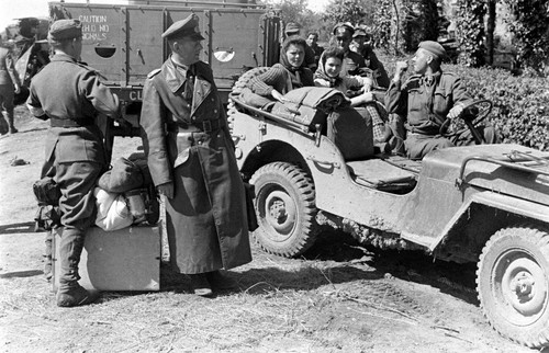 WW2 Photo WWII German Soldiers Captured Jeep Falaise Gap World War Two ...