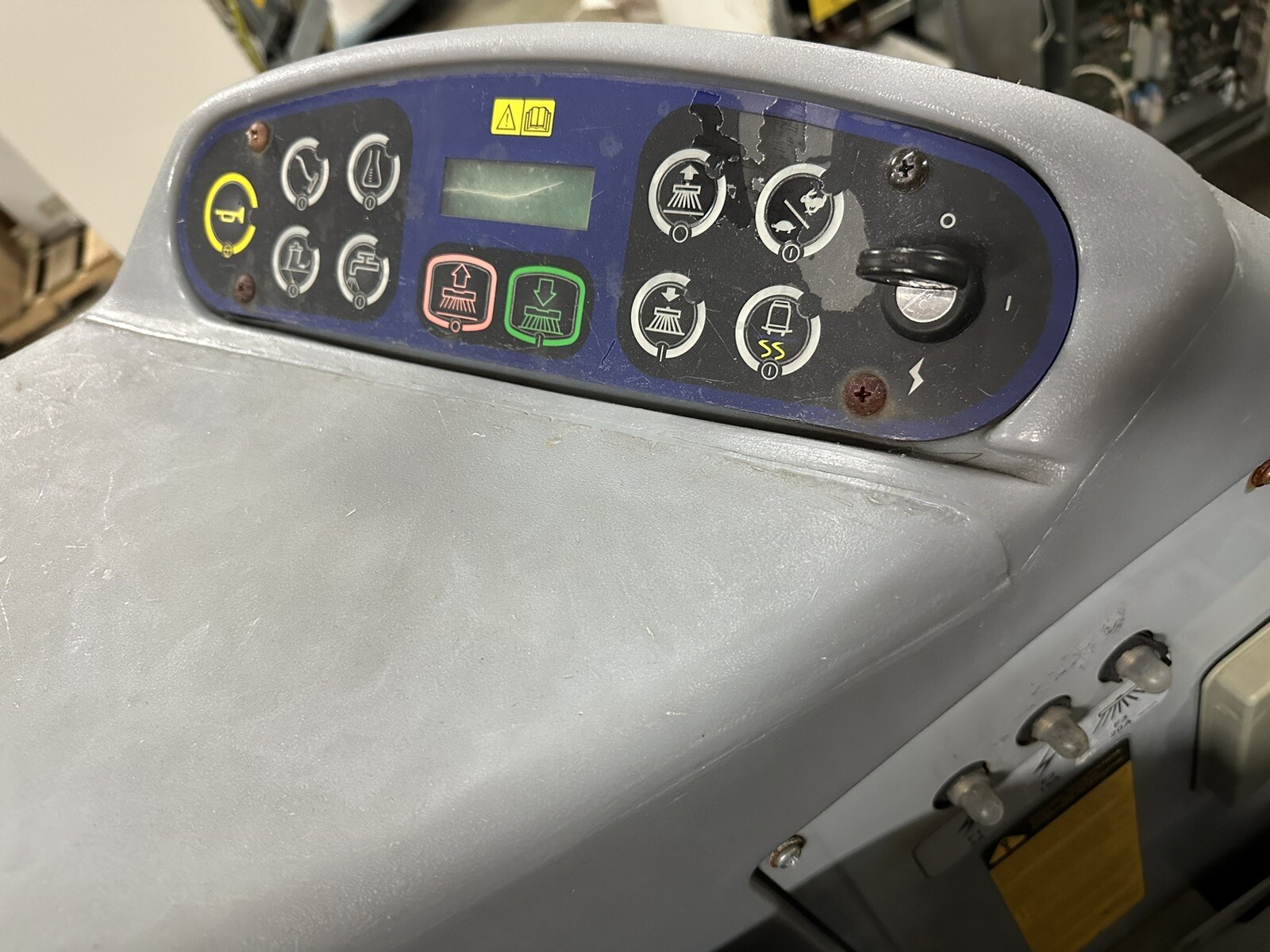 Nilfisk Advance Condor 4830C Commercial Rider Floor Scrubber 56413005 ...