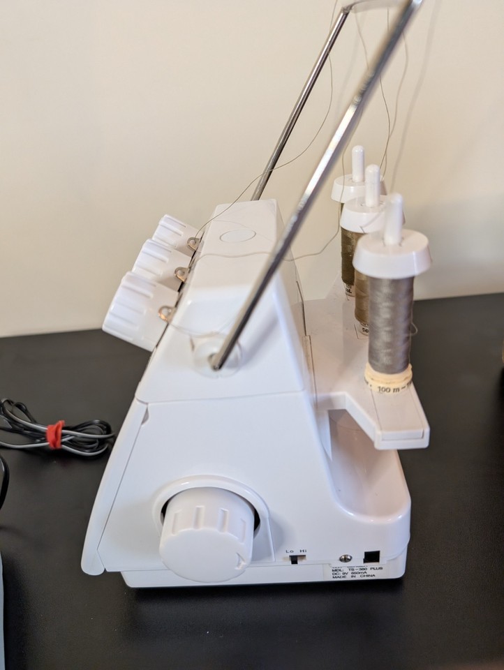 Singer Tiny Serger TS-380 Plus Overedge Sewing Machine | eBay