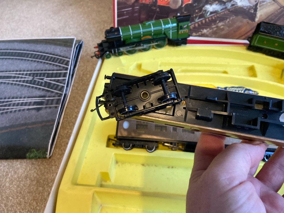 hornby flying scotsman VINTAGE. SPARES OR REPAIRS PLEASE READ FULL ...