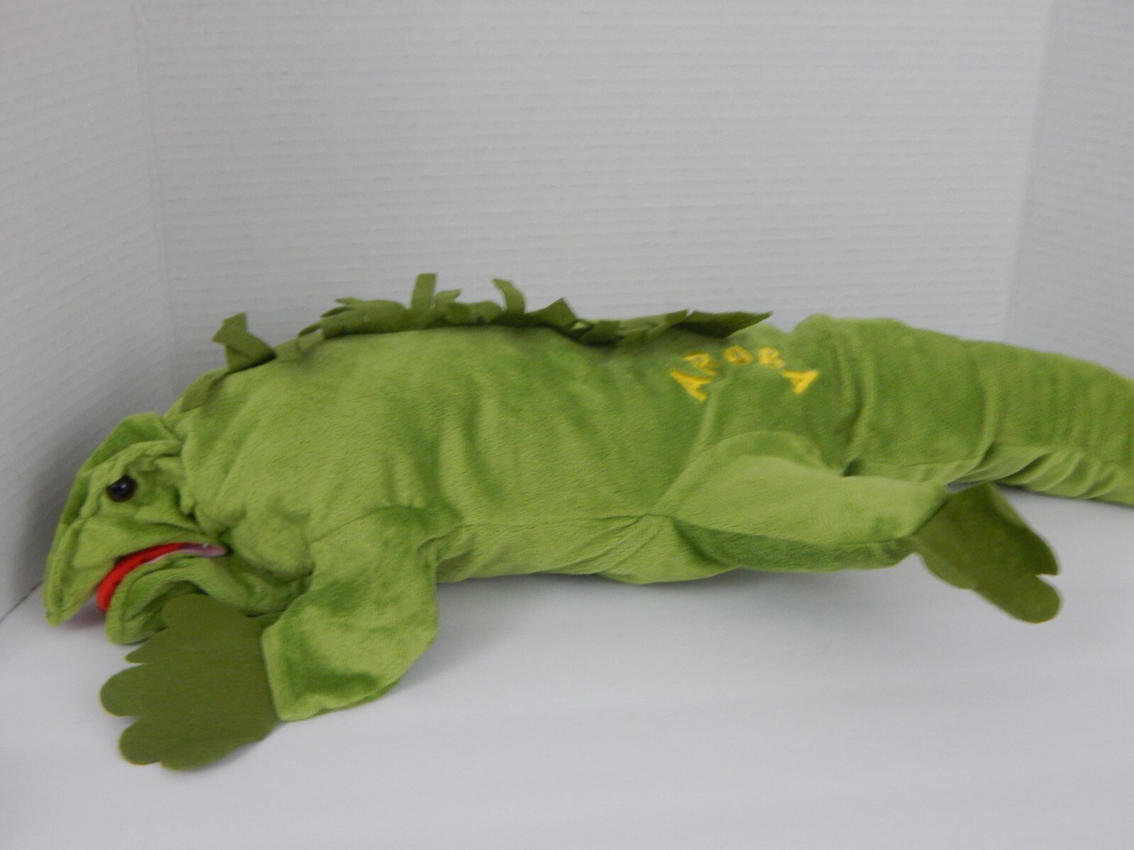 No Makers Tag ~ Large Green Iguana Puppet Plush * Aruba Monogram | eBay