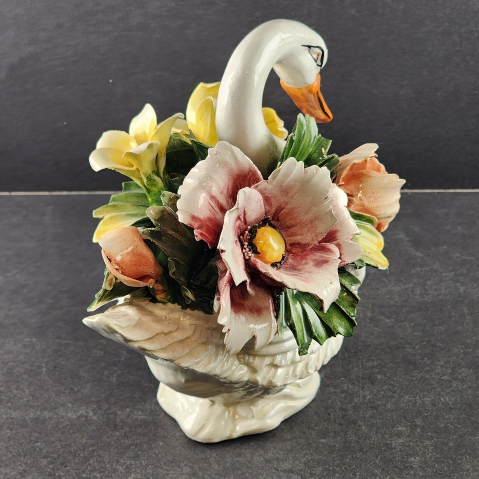 Porcelain Capodimonte Swan w Yellow Pink Flower Bouquet 4462 Ardalt ...