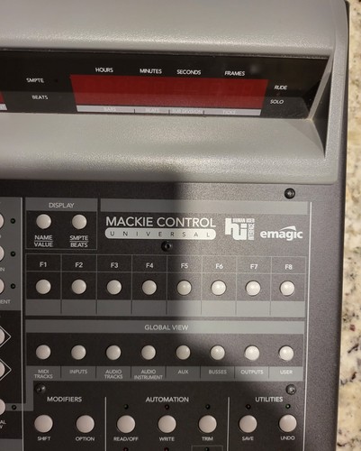 MACKIE CONTROL UNIVERSAL Midi DAW 8- Channel Controller EXCELLENT ...