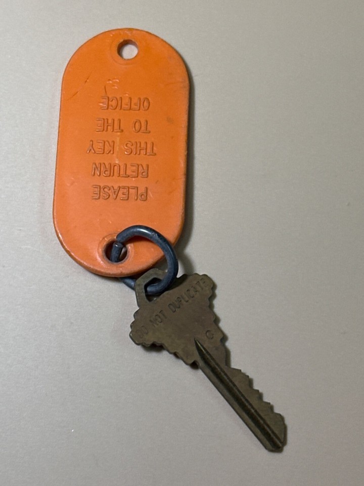 Vintage Hotel Motel Room Key Fob with Key #D 10 | eBay