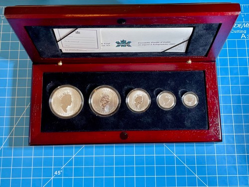 2003 RCM Canadian 15th Anniversary .999 Silver Maple Leaf Hologram Box ...