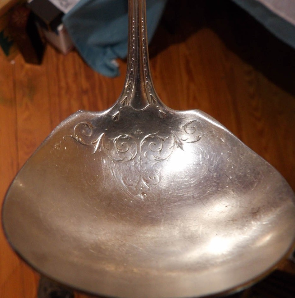 Oneida 1910 Sheraton Community Silver Silverplate 6 3/4" Solid Gravy ...